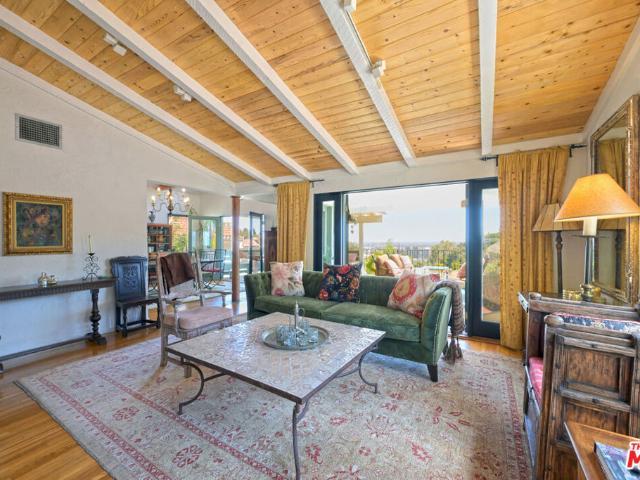 6855 Los Altos Place