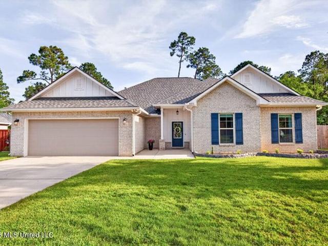 6855 Rolling Green Dr, Pass Christian, MS 39571