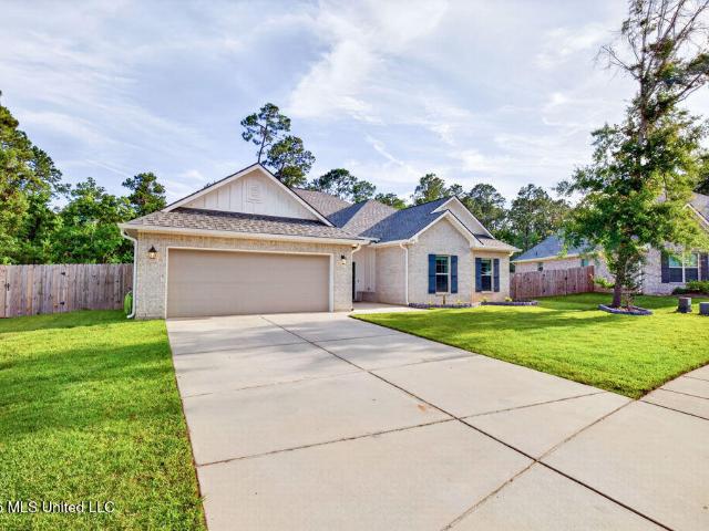 6855 Rolling Green Drive