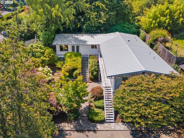 6855 sw capitol hwy