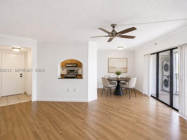 6855 W Broward Blvd Apt 300, Plantation, FL 33317