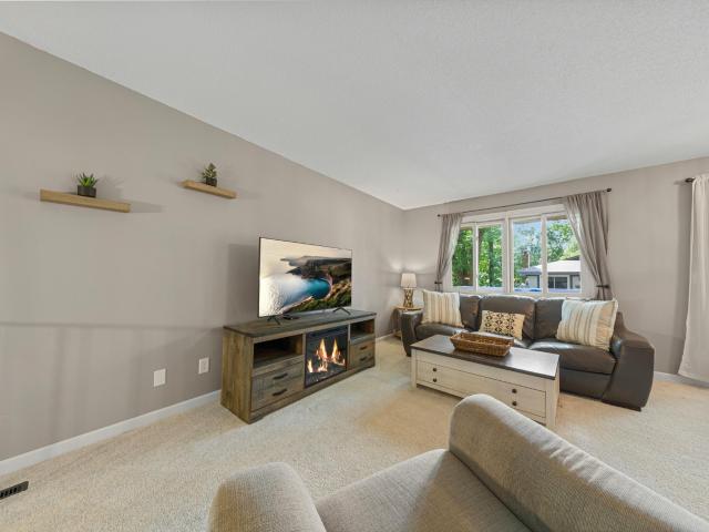 6856 Macbeth Circle