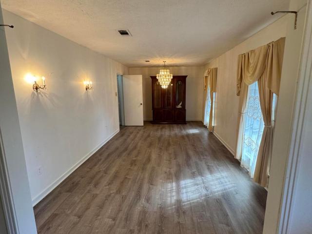 6857 Franklin Delano Roosevelt Drive