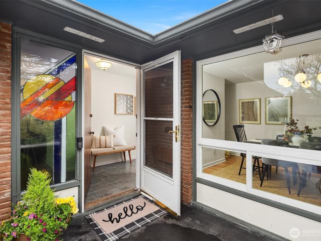 6857 44th Ave NE, Seattle, WA 98115 | MLS #2512 | Compass