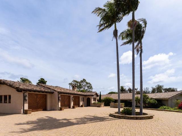 6858 Las Colinas