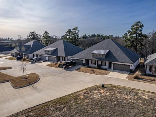 6858 Lazy Vale Ct, Tyler, TX 75703