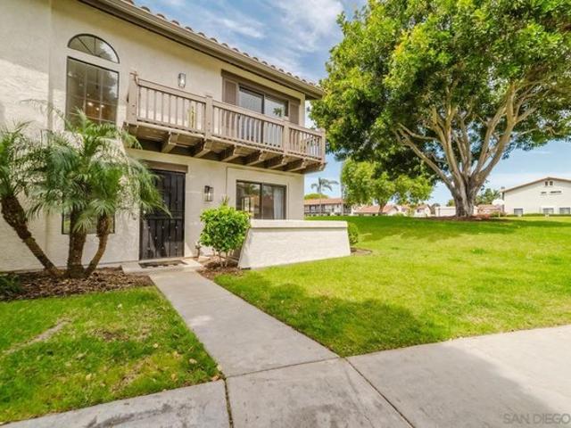 6859 Pear Tree Dr, Carlsbad, CA 92011