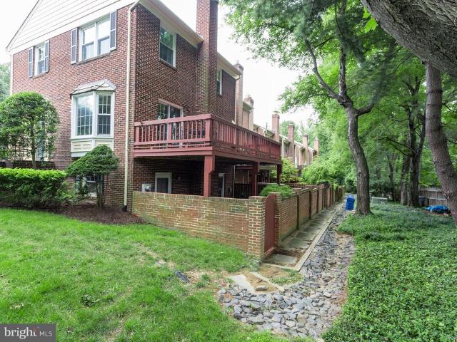 6859 Williamsburg Pond Court
