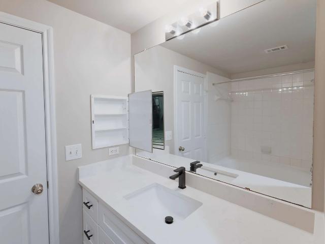 6850 Granbury Road 1 Bedroom Apartment for Rent at 6850 Granbury Rd, Fort Worth, TX 76133