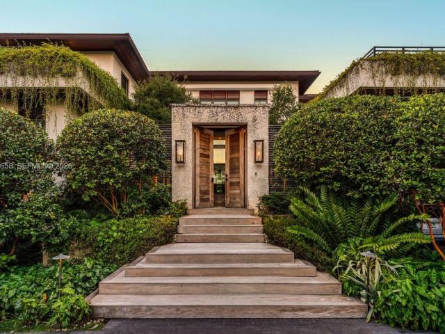 6850 Sunrise Ct, Coral Gables, FL 33133 | MLS #A11972 | Compass