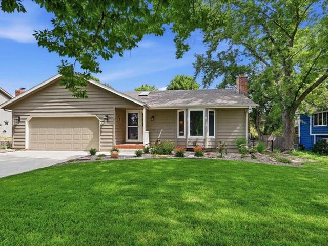 6850 SW 33rd St, Topeka, KS 66614