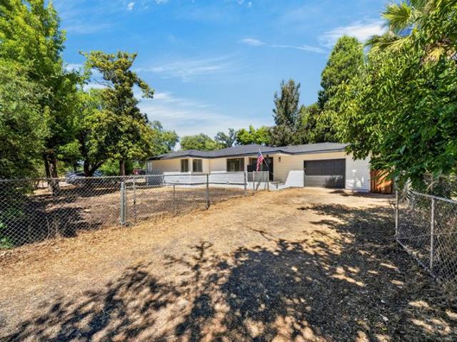 6851 Airport Rd, Redding, CA 96002