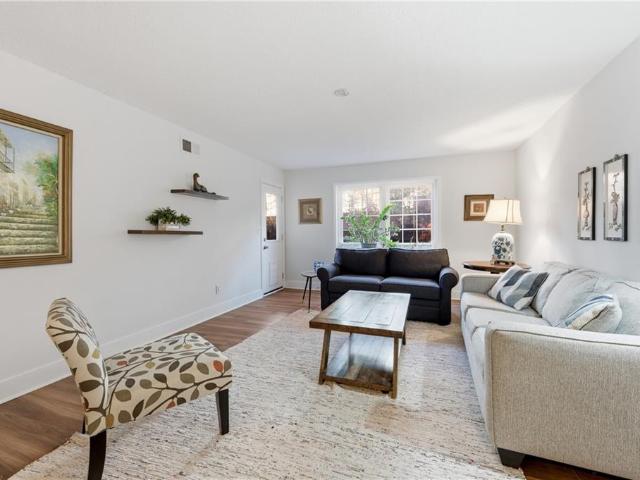 6851 Roswell Road F15