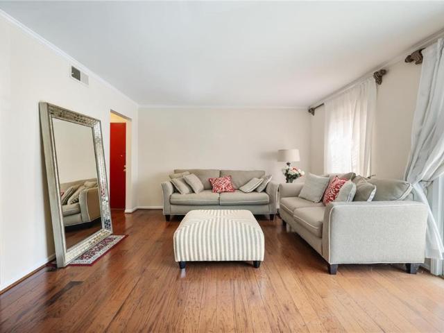 6851 Roswell Road F5
