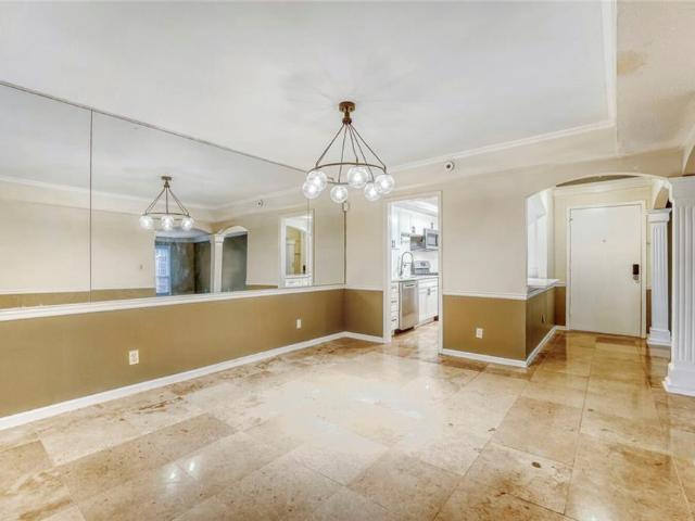 6851 Roswell Road M13