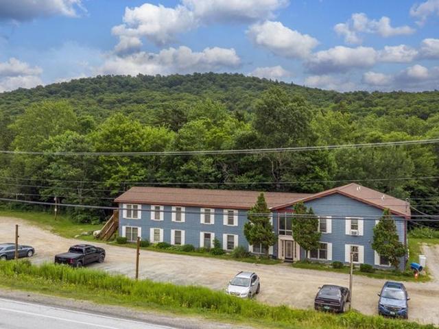 6852 US Route 4 Apt C7, Mendon, VT 05701