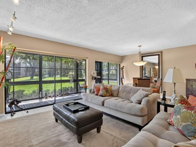 6852 Willow Wood Dr Apt 505, Boca Raton, FL 33434