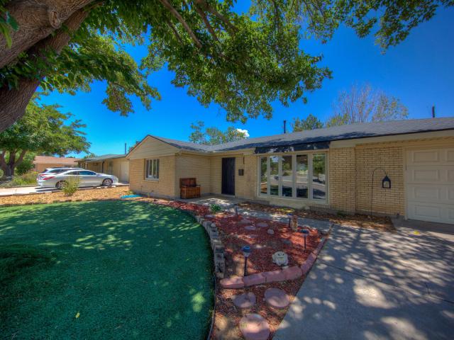 6853 Mossman Place NE