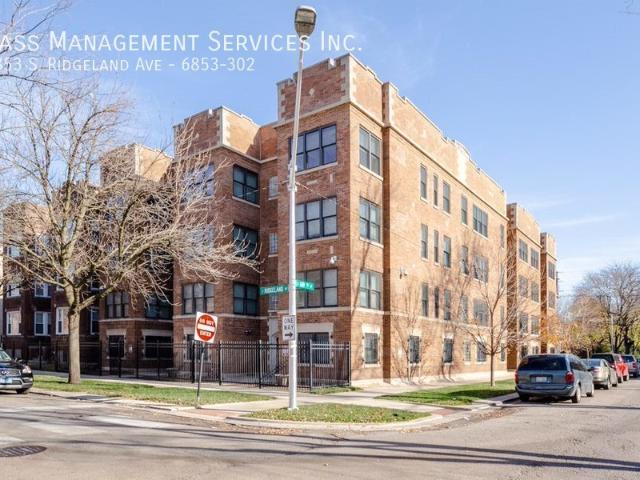 6853 S. Ridgeland Ave #302