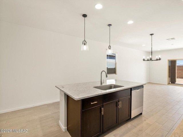 6853 W Sweetshade Ln, Tucson, AZ 85757