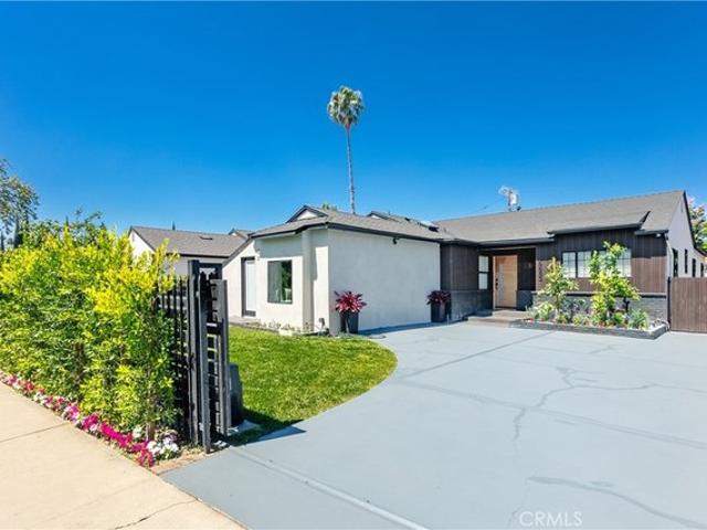 6853 Willis Ave, Van Nuys, CA 91405