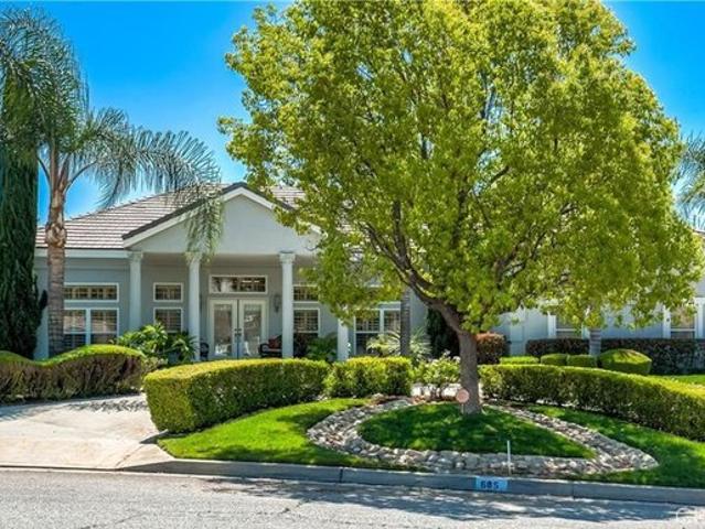 685 Bradbury Dr, Redlands, CA 92374