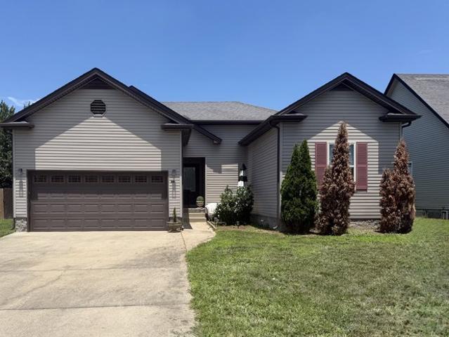 685 Fox Hound Dr, Clarksville, TN 37040