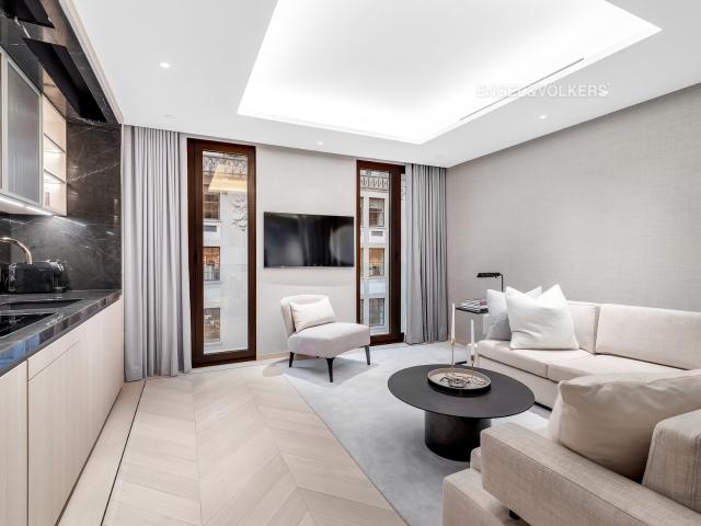 685 Fifth Avenue, New York, NY