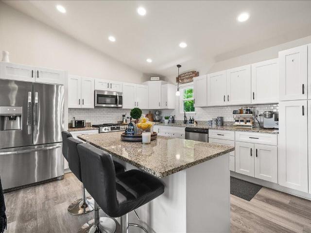 685 Friars Green