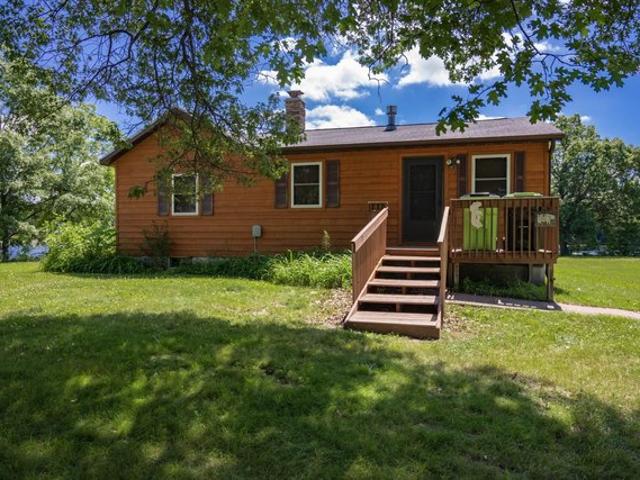 685 Hog Island Rd, New Lisbon, WI 53950