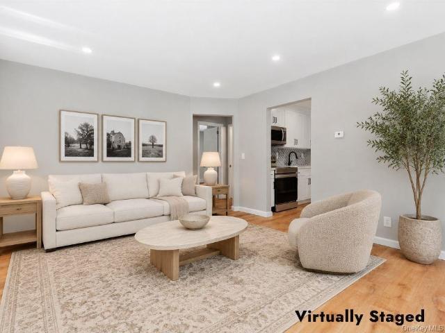 685 Horseblock Road