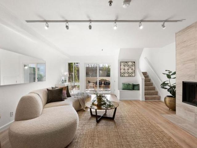 685 High St 2D, Palo Alto, CA 94301