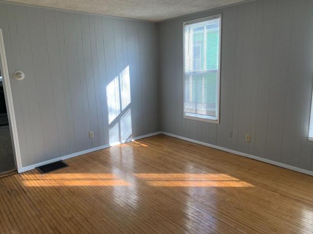 685 Magnolia Ave E 3 Bedroom Apartment for Rent at 685 Magnolia Ave E, St. Paul, MN 55106 Payne Phalen
