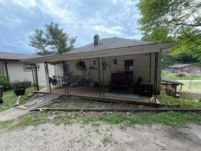 685 N Walnut St, Logan, OH 43138