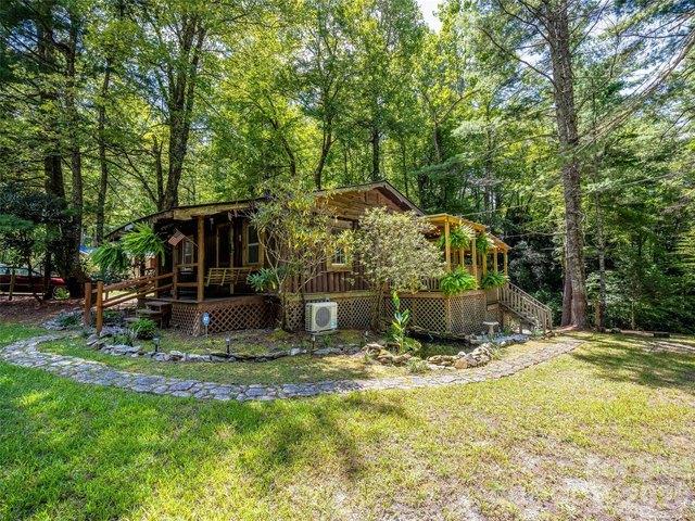 685 Shumont Rd, Black Mountain, NC 28711