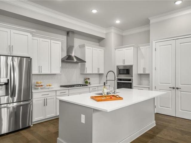 685 Stickley Oak Way, Woodstock, GA 30189 | MLS #7696 | Compass