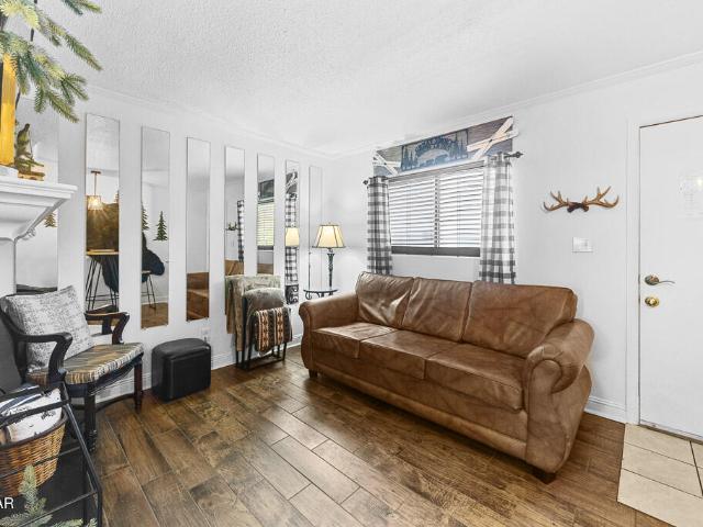 685 River Rd 214