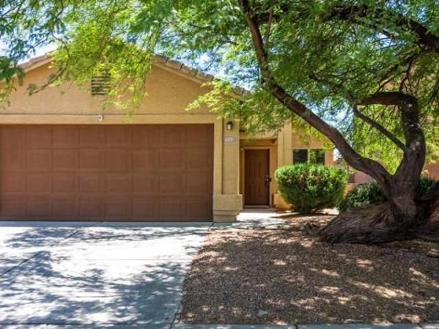 685 W Desert Blossom Dr, Green Valley, AZ 85614