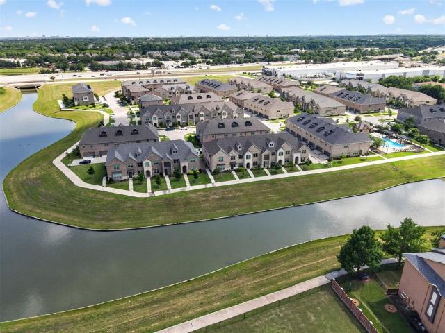 685 Watersedge Court