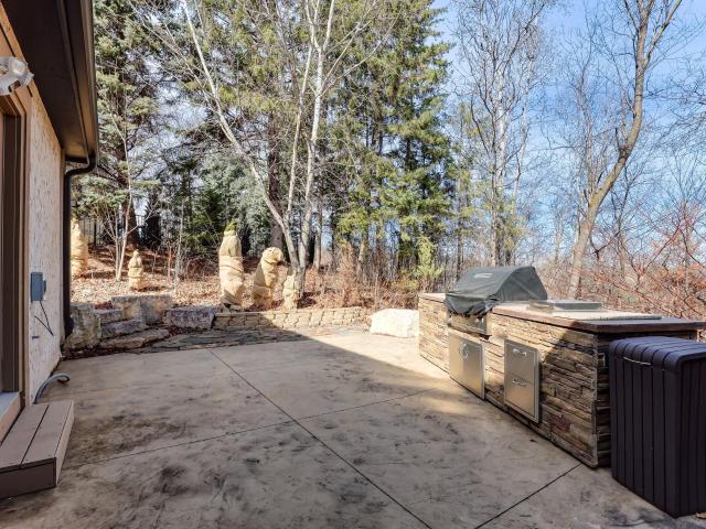 685 Valley View Court