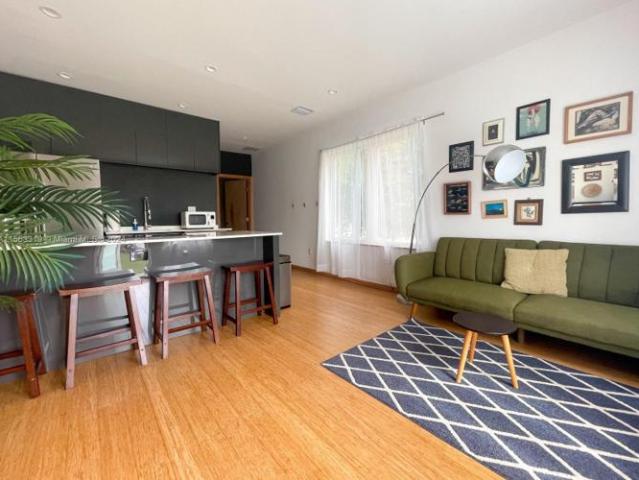 6864 NE 2nd Ave #2, Miami, FL 33138