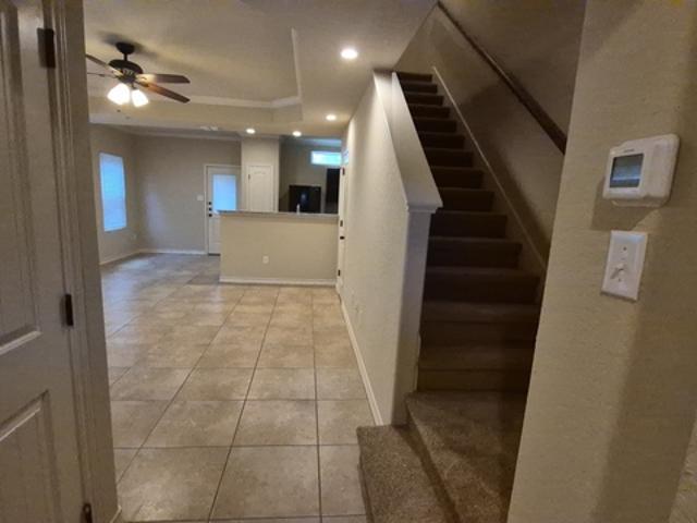 6866 Lakeview Dr