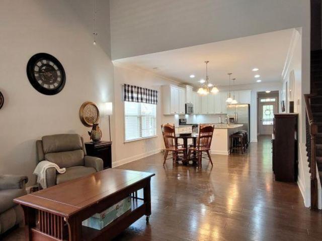 6867 Flagstone Way