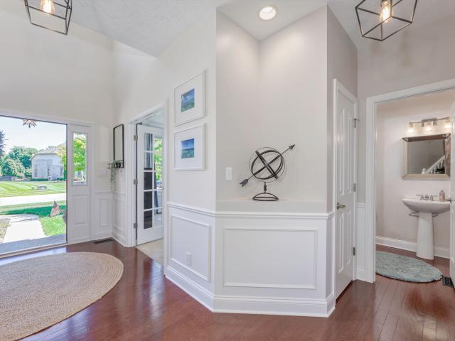 6867 W Thornebush Drive