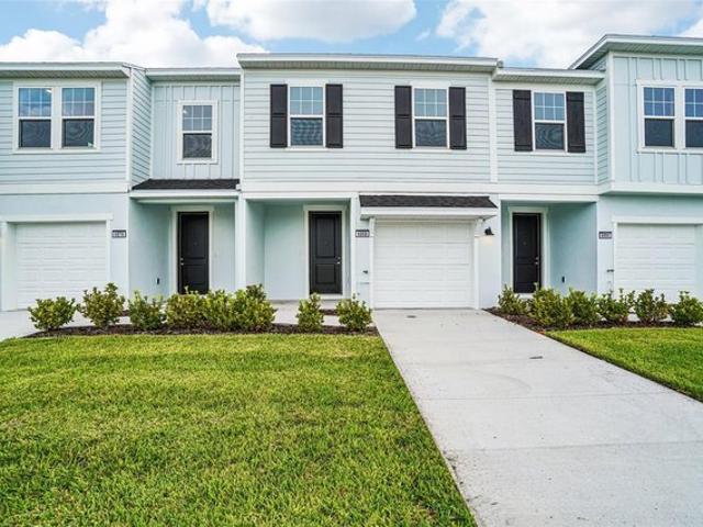 6868 Holcombe Down Dr, Zephyrhills, FL 33541