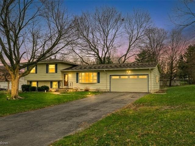 6860 Beridge St, Louisville, OH 44641
