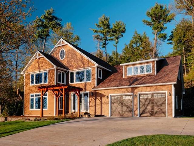 6860 Peninsula Dr, Traverse City, MI 49686