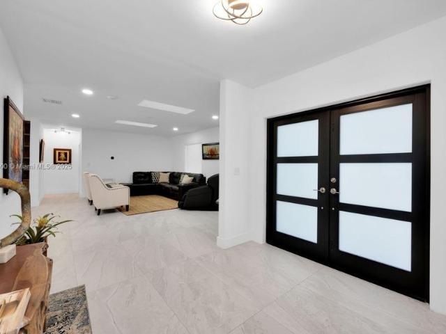 6860 SW 99th Ter, Pinecrest, US, FL