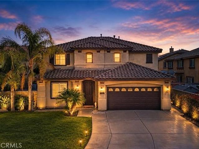 6861 Earp Way, Fontana, CA 92336