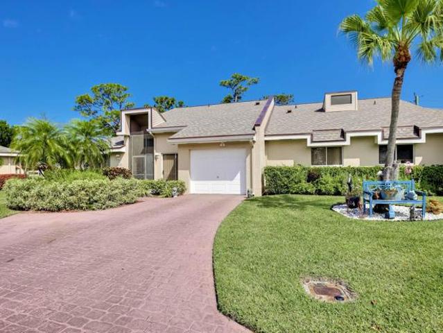6861 Fountains Cir, Lake Worth, FL 33467